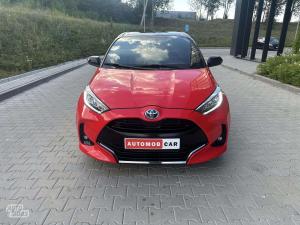 Red Toyota Yaris 2020 in Vilnius, with an engine capacity of 1.50 L and mileage of 89 thousand km for 17350 €, photo 16 on AUTOMOTO.COM.LV