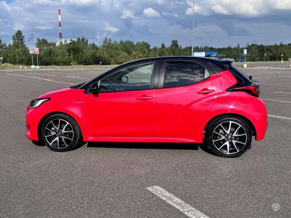 Тойота Ярис 2020 в Вильнюс на AUTOMOTO.COM.LV Красный Тойота Ярис 2020 в Вильнюс, объемом двигателя 1.49 л и пробегом 89 тыс. км за 17350 €, фото 9 на AUTOMOTO.COM.LV