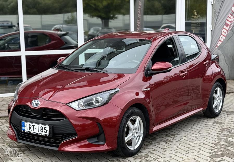 Red Toyota Yaris 2020 in Radviliskis, with an engine capacity of 1.50 L and mileage of 118 thousand km for 12250 €, photo 4 on AUTOMOTO.COM.LV