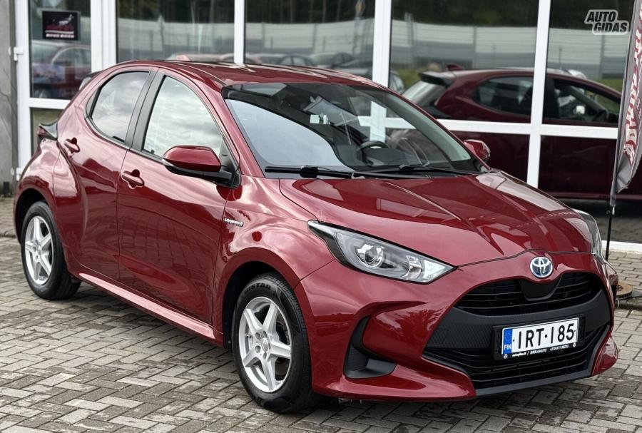 Red Toyota Yaris 2020 in Radviliskis, with an engine capacity of 1.50 L and mileage of 118 thousand km for 12250 €, photo 7 on AUTOMOTO.COM.LV