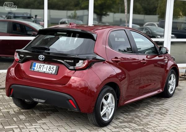 Red Toyota Yaris 2020 in Radviliskis, with an engine capacity of 1.50 L and mileage of 118 thousand km for 12250 €, photo 10 on AUTOMOTO.COM.LV