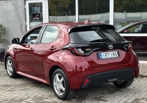 Red Toyota Yaris 2020 in Radviliskis, with an engine capacity of 1.50 L and mileage of 118 thousand km for 12250 €, photo 13 on AUTOMOTO.COM.LV