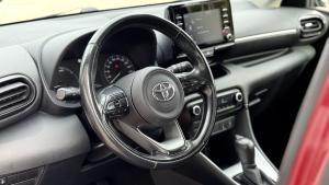 Red Toyota Yaris 2020 in Radviliskis, with an engine capacity of 1.50 L and mileage of 118 thousand km for 12250 €, photo 15 on AUTOMOTO.COM.LV