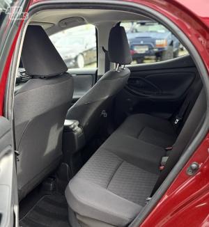 Red Toyota Yaris 2020 in Radviliskis, with an engine capacity of 1.50 L and mileage of 118 thousand km for 12250 €, photo 26 on AUTOMOTO.COM.LV