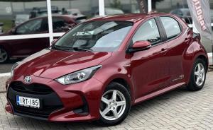 Sarkans Toyota Yaris 2020 Radviliškis, ar dzinēja tilpumu 1.50 L un nobraukumu 118 tūkst. km par 12250 €, foto  vietnē AUTOMOTO.COM.LV