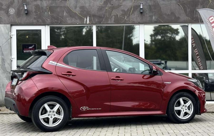 Sarkans Toyota Yaris 2020 Radviliškis, ar dzinēja tilpumu 1.50 L un nobraukumu 118 tūkst. km par 12250 €, foto 9 vietnē AUTOMOTO.COM.LV