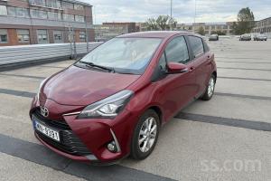Red Toyota Yaris 2020 in Riga, with an engine capacity of 1.50 L and mileage of 83 thousand km for 9800 €, photo 4 on AUTOMOTO.COM.LV