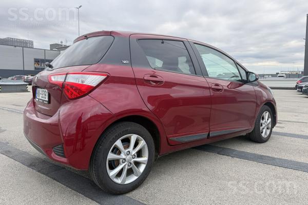 Sarkans Toyota Yaris 2020 Rīga, ar dzinēja tilpumu 1.50 L un nobraukumu 83 tūkst. km par 9800 €, foto 7 vietnē AUTOMOTO.COM.LV
