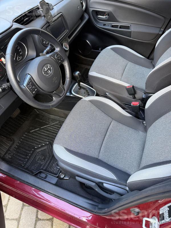 Sarkans Toyota Yaris 2020 Rīga, ar dzinēja tilpumu 1.50 L un nobraukumu 83 tūkst. km par 9800 €, foto 9 vietnē AUTOMOTO.COM.LV