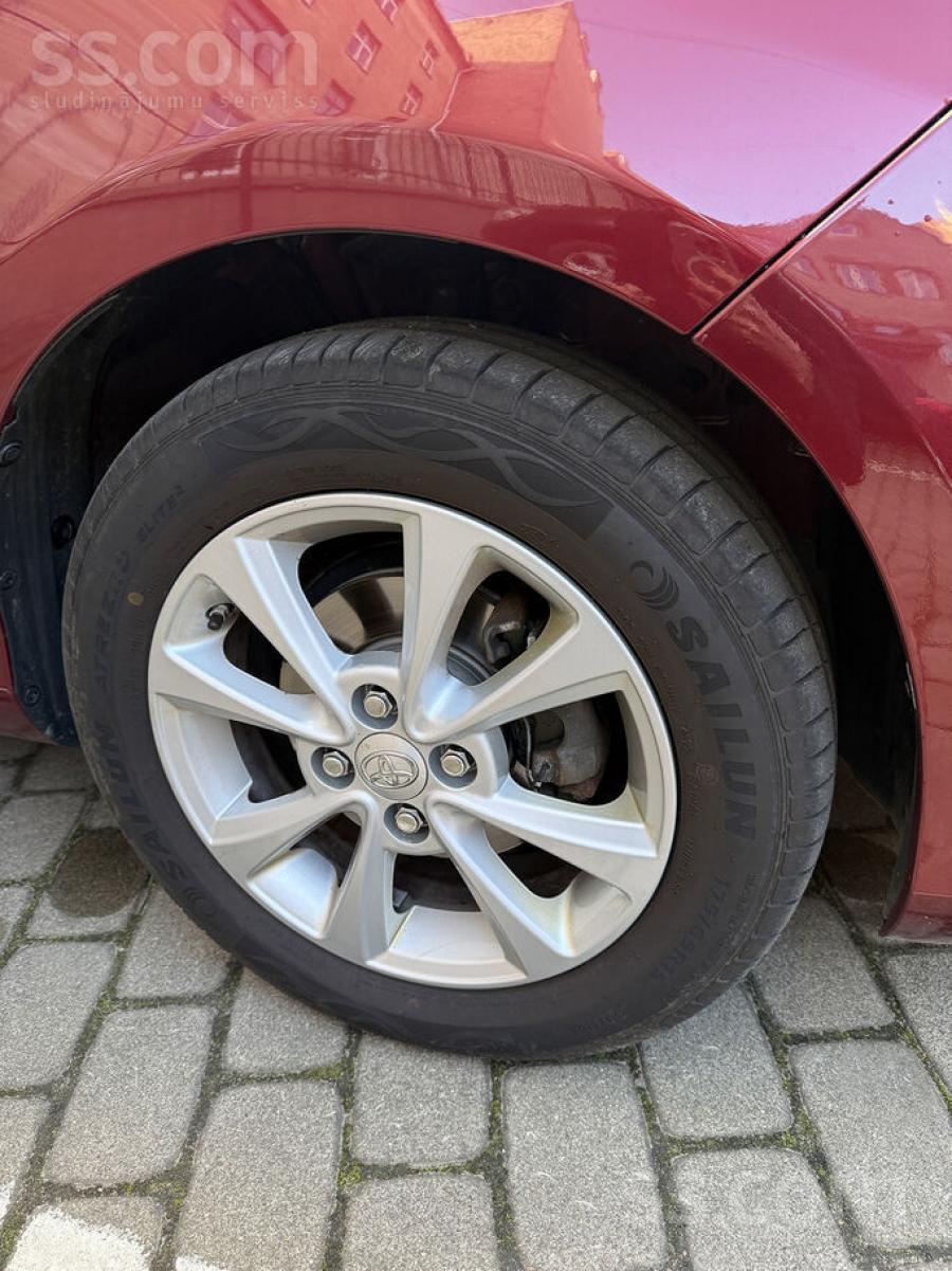 Red Toyota Yaris 2020 in Riga, with an engine capacity of 1.50 L and mileage of 83 thousand km for 9800 €, photo 11 on AUTOMOTO.COM.LV