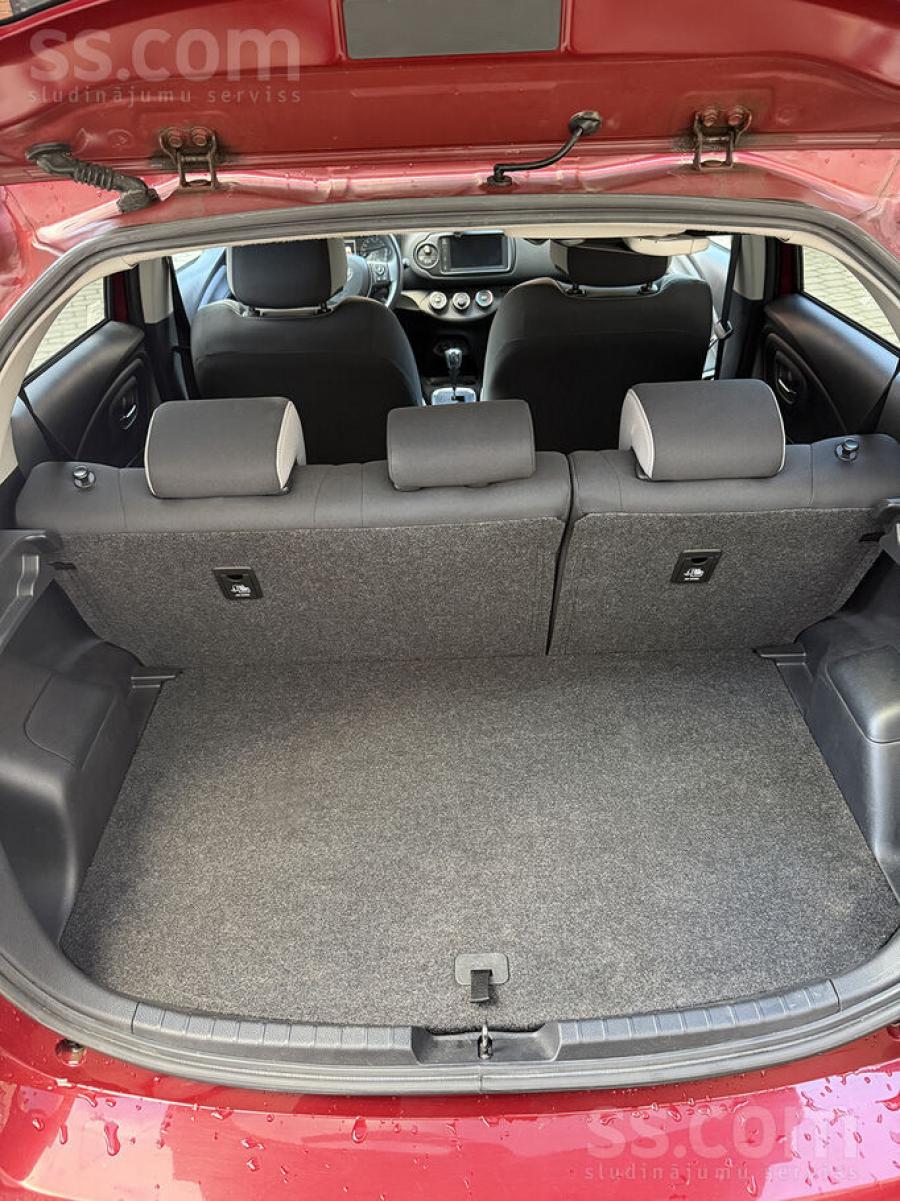 Red Toyota Yaris 2020 in Riga, with an engine capacity of 1.50 L and mileage of 83 thousand km for 9800 €, photo 12 on AUTOMOTO.COM.LV