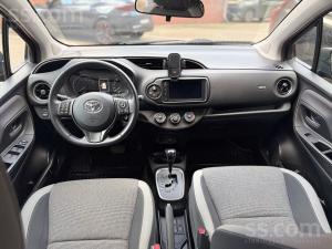 Red Toyota Yaris 2020 in Riga, with an engine capacity of 1.50 L and mileage of 83 thousand km for 9800 €, photo 15 on AUTOMOTO.COM.LV