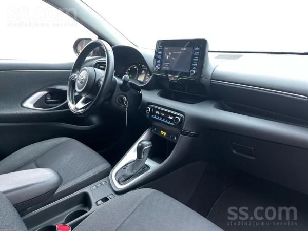 Sarkans Toyota Yaris 2021 Rīga, ar dzinēja tilpumu 1.50 L un nobraukumu 160 tūkst. km par 13490 €, foto 6 vietnē AUTOMOTO.COM.LV