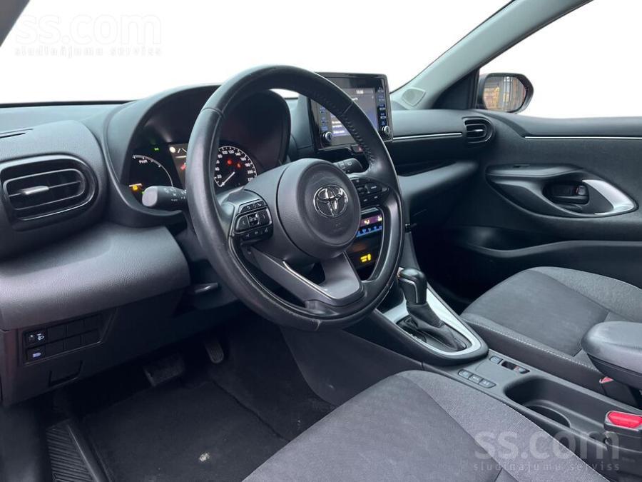 Sarkans Toyota Yaris 2021 Rīga, ar dzinēja tilpumu 1.50 L un nobraukumu 160 tūkst. km par 13490 €, foto 11 vietnē AUTOMOTO.COM.LV