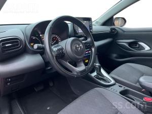 Sarkans Toyota Yaris 2021 Rīga, ar dzinēja tilpumu 1.50 L un nobraukumu 146 tūkst. km par 13490 €, foto 11 vietnē AUTOMOTO.COM.LV