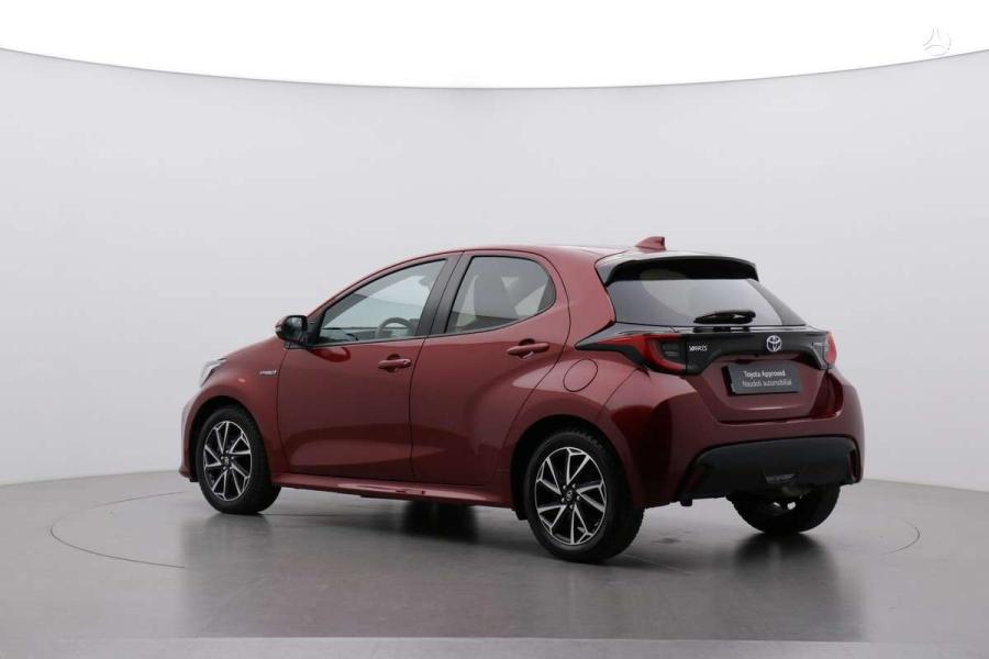 Sarkans Toyota Yaris 2021 Viļņa, ar dzinēja tilpumu 1.49 L un nobraukumu 39 tūkst. km par 16900 €, foto 18 vietnē AUTOMOTO.COM.LV