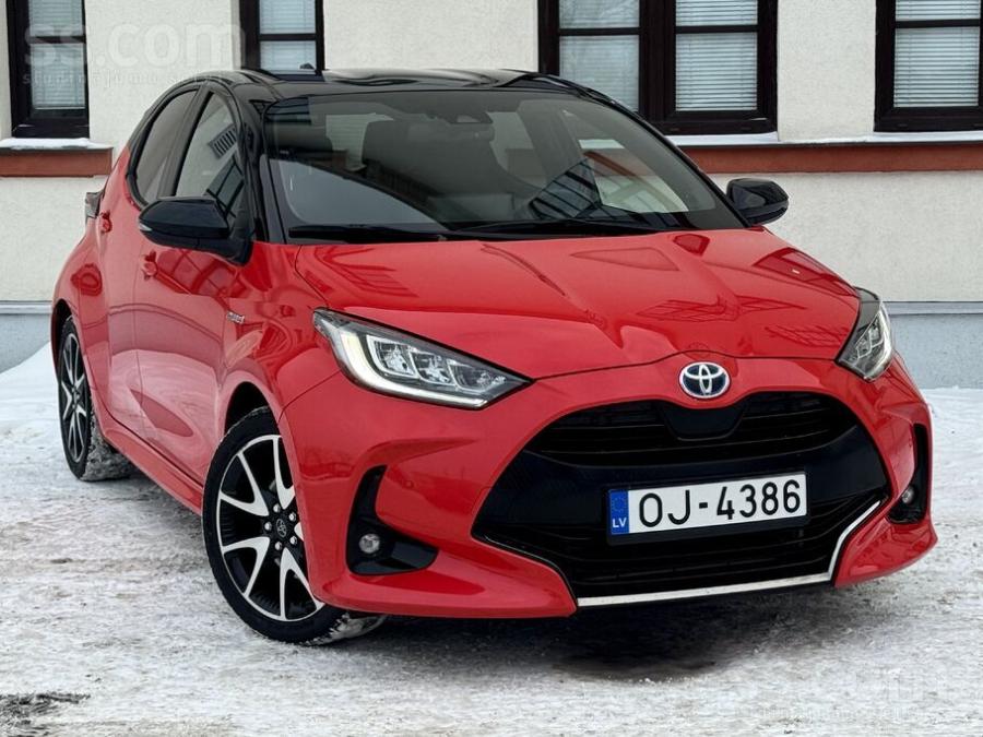 Sarkans Toyota Yaris 2021 Jelgava, ar dzinēja tilpumu 1.50 L un nobraukumu 50 tūkst. km par 17800 €, foto 2 vietnē AUTOMOTO.COM.LV