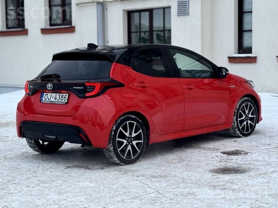 Sarkans Toyota Yaris 2021 Jelgava, ar dzinēja tilpumu 1.50 L un nobraukumu 50 tūkst. km par 17800 €, foto 11 vietnē AUTOMOTO.COM.LV