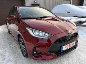 Sarkans Toyota Yaris 2021 Telšiai, ar dzinēja tilpumu 1.49 L un nobraukumu 94 tūkst. km par 13199 €, foto  vietnē AUTOMOTO.COM.LV