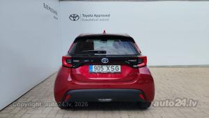 Red Toyota Yaris 2021 in Tallinn, with an engine capacity of 1.49 L and mileage of 43 thousand km for 18395 €, photo 5 on AUTOMOTO.COM.LV