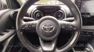 Red Toyota Yaris 2021 in Tallinn, with an engine capacity of 1.49 L and mileage of 43 thousand km for 18395 €, photo 13 on AUTOMOTO.COM.LV