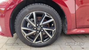 Red Toyota Yaris 2021 in Tallinn, with an engine capacity of 1.49 L and mileage of 43 thousand km for 18395 €, photo 16 on AUTOMOTO.COM.LV