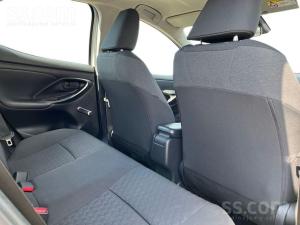 Sarkans Toyota Yaris 2021 Rīga, ar dzinēja tilpumu 1.50 L un nobraukumu 177 tūkst. km par 13490 €, foto 8 vietnē AUTOMOTO.COM.LV