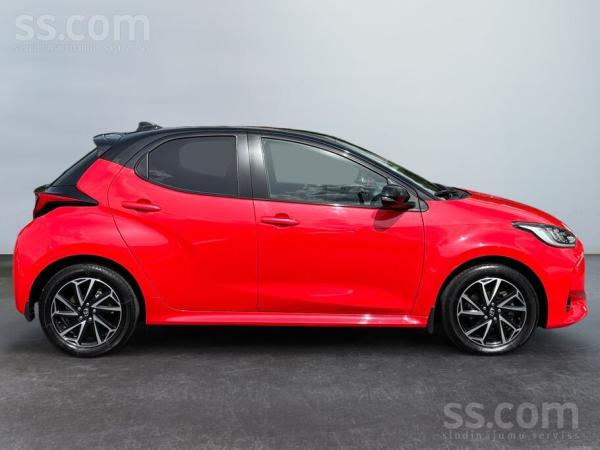 Red Toyota Yaris 2021 in Riga, with an engine capacity of 1.50 L and mileage of 47 thousand km for 14800 €, photo 6 on AUTOMOTO.COM.LV