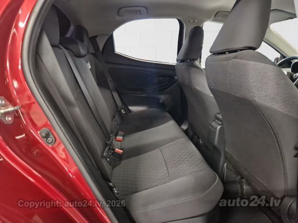 Красный Тойота Ярис 2021 в Таллин, объемом двигателя 1.50 л и пробегом 90 тыс. км за 15490 €, фото 7 на AUTOMOTO.COM.LV