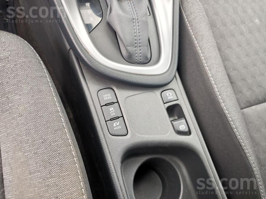 Sarkans Toyota Yaris 2021 Rīga, ar dzinēja tilpumu 1.50 L un nobraukumu 69 tūkst. km par 18500 €, foto 11 vietnē AUTOMOTO.COM.LV