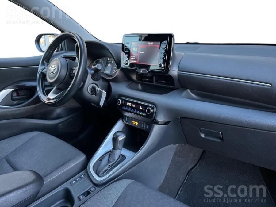 Sarkans Toyota Yaris 2021 Rīga, ar dzinēja tilpumu 1.50 L un nobraukumu 166 tūkst. km par 14500 €, foto 7 vietnē AUTOMOTO.COM.LV