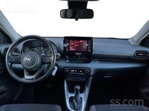 Sarkans Toyota Yaris 2021 Rīga, ar dzinēja tilpumu 1.50 L un nobraukumu 166 tūkst. km par 14500 €, foto 9 vietnē AUTOMOTO.COM.LV