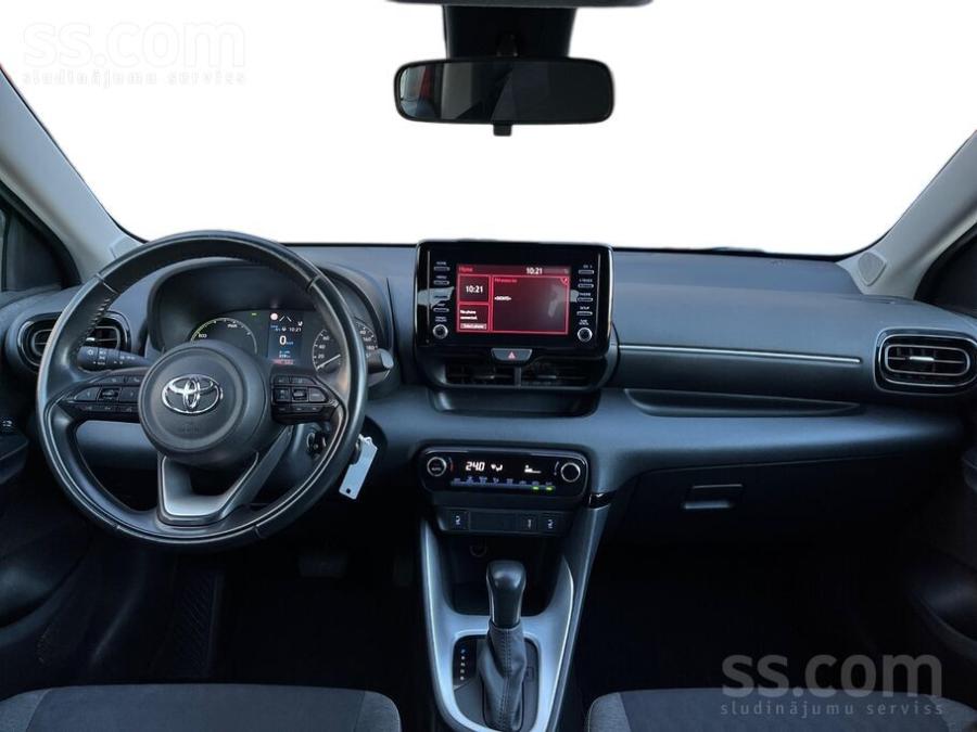 Sarkans Toyota Yaris 2021 Rīga, ar dzinēja tilpumu 1.50 L un nobraukumu 166 tūkst. km par 14500 €, foto 9 vietnē AUTOMOTO.COM.LV