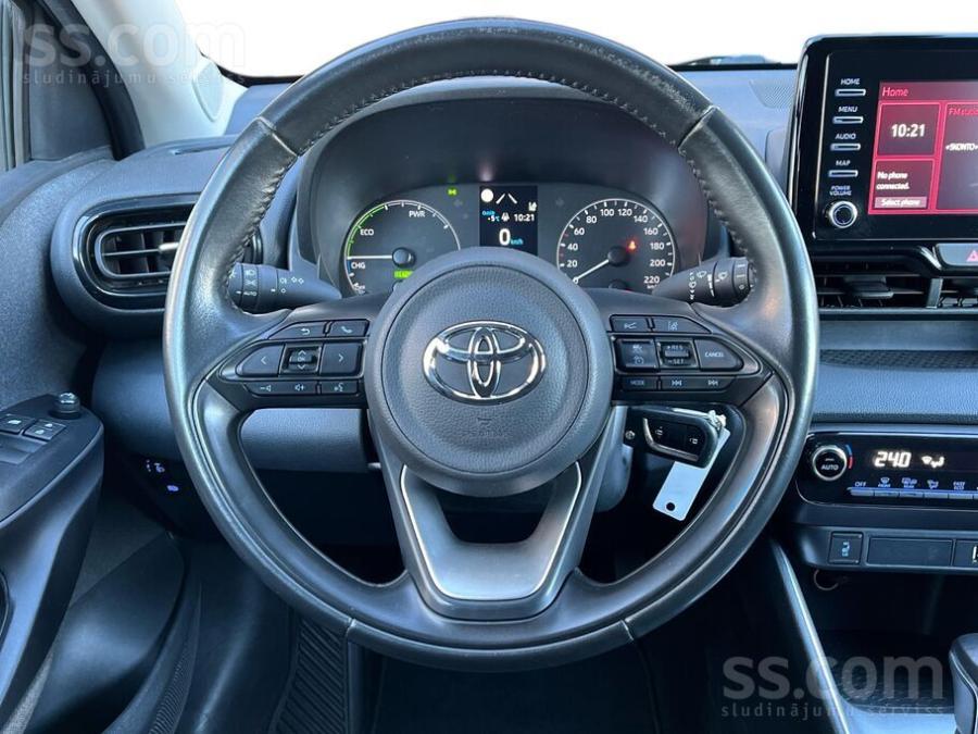 Sarkans Toyota Yaris 2021 Rīga, ar dzinēja tilpumu 1.50 L un nobraukumu 166 tūkst. km par 14500 €, foto 13 vietnē AUTOMOTO.COM.LV