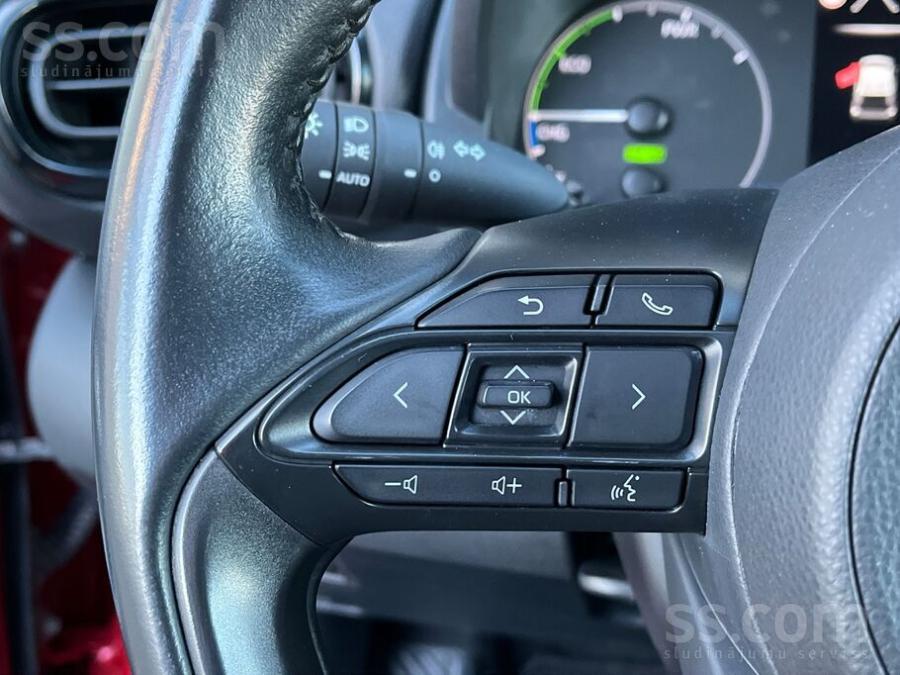 Sarkans Toyota Yaris 2021 Rīga, ar dzinēja tilpumu 1.50 L un nobraukumu 166 tūkst. km par 14500 €, foto 15 vietnē AUTOMOTO.COM.LV