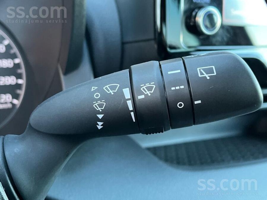 Sarkans Toyota Yaris 2021 Rīga, ar dzinēja tilpumu 1.50 L un nobraukumu 166 tūkst. km par 14500 €, foto 18 vietnē AUTOMOTO.COM.LV