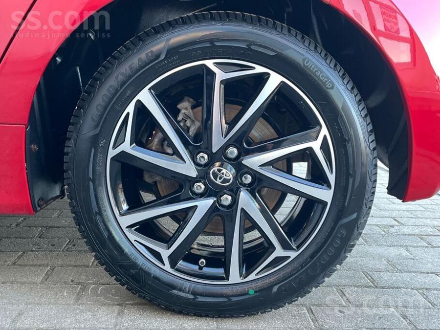 Sarkans Toyota Yaris 2021 Rīga, ar dzinēja tilpumu 1.50 L un nobraukumu 166 tūkst. km par 14500 €, foto 23 vietnē AUTOMOTO.COM.LV