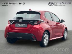 Sarkans Toyota Yaris 2021 Rīga, ar dzinēja tilpumu 1.50 L un nobraukumu 172 tūkst. km par 11900 €, foto 3 vietnē AUTOMOTO.COM.LV