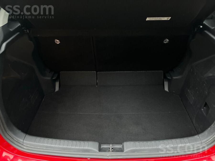 Sarkans Toyota Yaris 2021 Rīga, ar dzinēja tilpumu 1.50 L un nobraukumu 172 tūkst. km par 11900 €, foto 11 vietnē AUTOMOTO.COM.LV