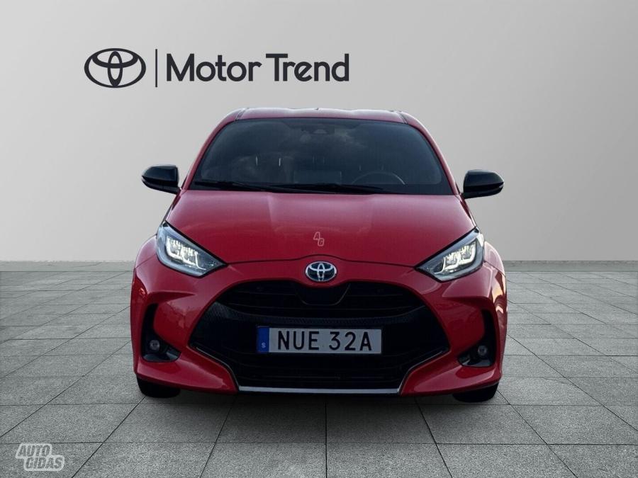 Red Toyota Yaris 2022 in Kaunas, with an engine capacity of 0.00 L and mileage of 28 thousand km for 24177 €, photo 5 on AUTOMOTO.COM.LV
