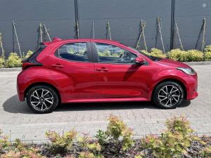 Sarkans Toyota Yaris 2022 Viļņa, ar dzinēja tilpumu 1.50 L un nobraukumu 102 tūkst. km par 17250 €, foto 6 vietnē AUTOMOTO.COM.LV