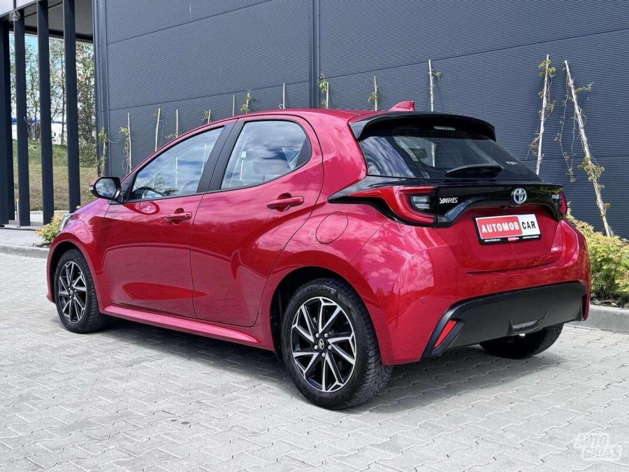 Sarkans Toyota Yaris 2022 Viļņa, ar dzinēja tilpumu 1.50 L un nobraukumu 102 tūkst. km par 17250 €, foto 9 vietnē AUTOMOTO.COM.LV