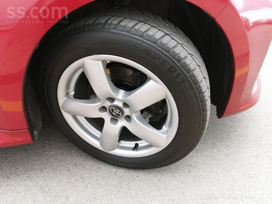 Sarkans Toyota Yaris 2022 Rīga, ar dzinēja tilpumu 1.50 L un nobraukumu 118 tūkst. km par 13500 €, foto 8 vietnē AUTOMOTO.COM.LV