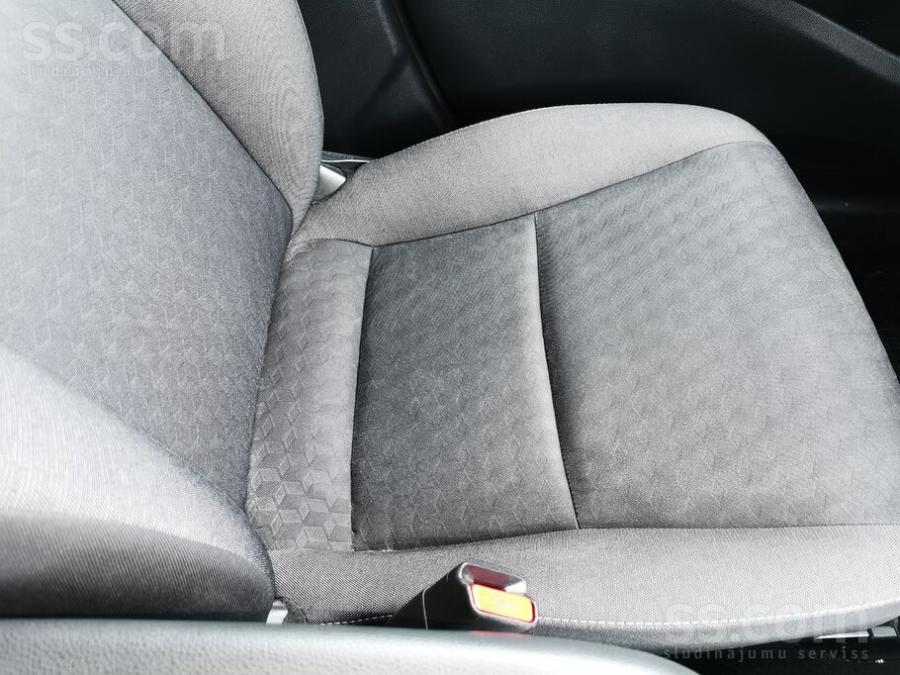Sarkans Toyota Yaris 2022 Rīga, ar dzinēja tilpumu 1.50 L un nobraukumu 118 tūkst. km par 13500 €, foto 11 vietnē AUTOMOTO.COM.LV