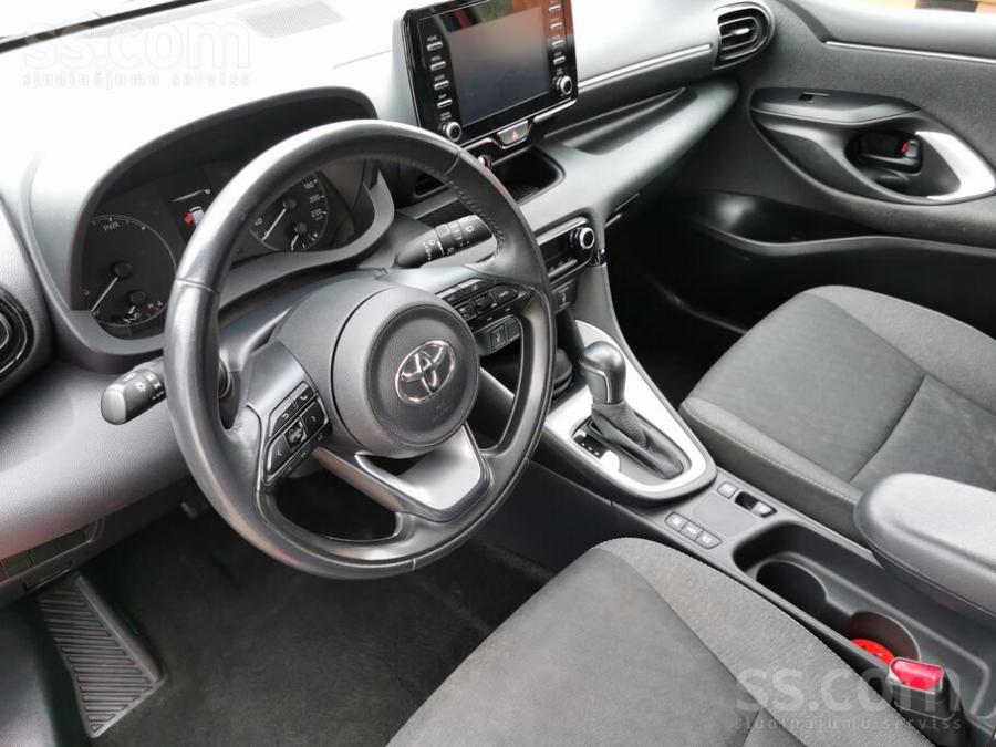 Sarkans Toyota Yaris 2022 Rīga, ar dzinēja tilpumu 1.50 L un nobraukumu 118 tūkst. km par 13500 €, foto 12 vietnē AUTOMOTO.COM.LV