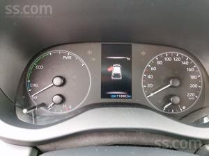 Sarkans Toyota Yaris 2022 Rīga, ar dzinēja tilpumu 1.50 L un nobraukumu 118 tūkst. km par 13500 €, foto 13 vietnē AUTOMOTO.COM.LV