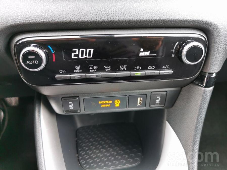 Sarkans Toyota Yaris 2022 Rīga, ar dzinēja tilpumu 1.50 L un nobraukumu 118 tūkst. km par 13500 €, foto 15 vietnē AUTOMOTO.COM.LV