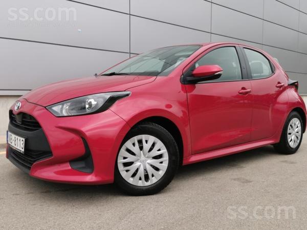 Sarkans Toyota Yaris 2022 Rīga, ar dzinēja tilpumu 1.50 L un nobraukumu 118 tūkst. km par 13950 €, foto 1 vietnē AUTOMOTO.COM.LV