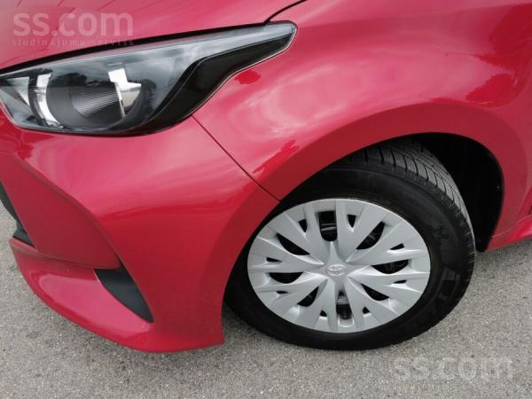 Sarkans Toyota Yaris 2022 Rīga, ar dzinēja tilpumu 1.50 L un nobraukumu 118 tūkst. km par 13950 €, foto 3 vietnē AUTOMOTO.COM.LV
