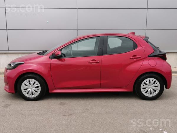 Sarkans Toyota Yaris 2022 Rīga, ar dzinēja tilpumu 1.50 L un nobraukumu 118 tūkst. km par 13950 €, foto 6 vietnē AUTOMOTO.COM.LV